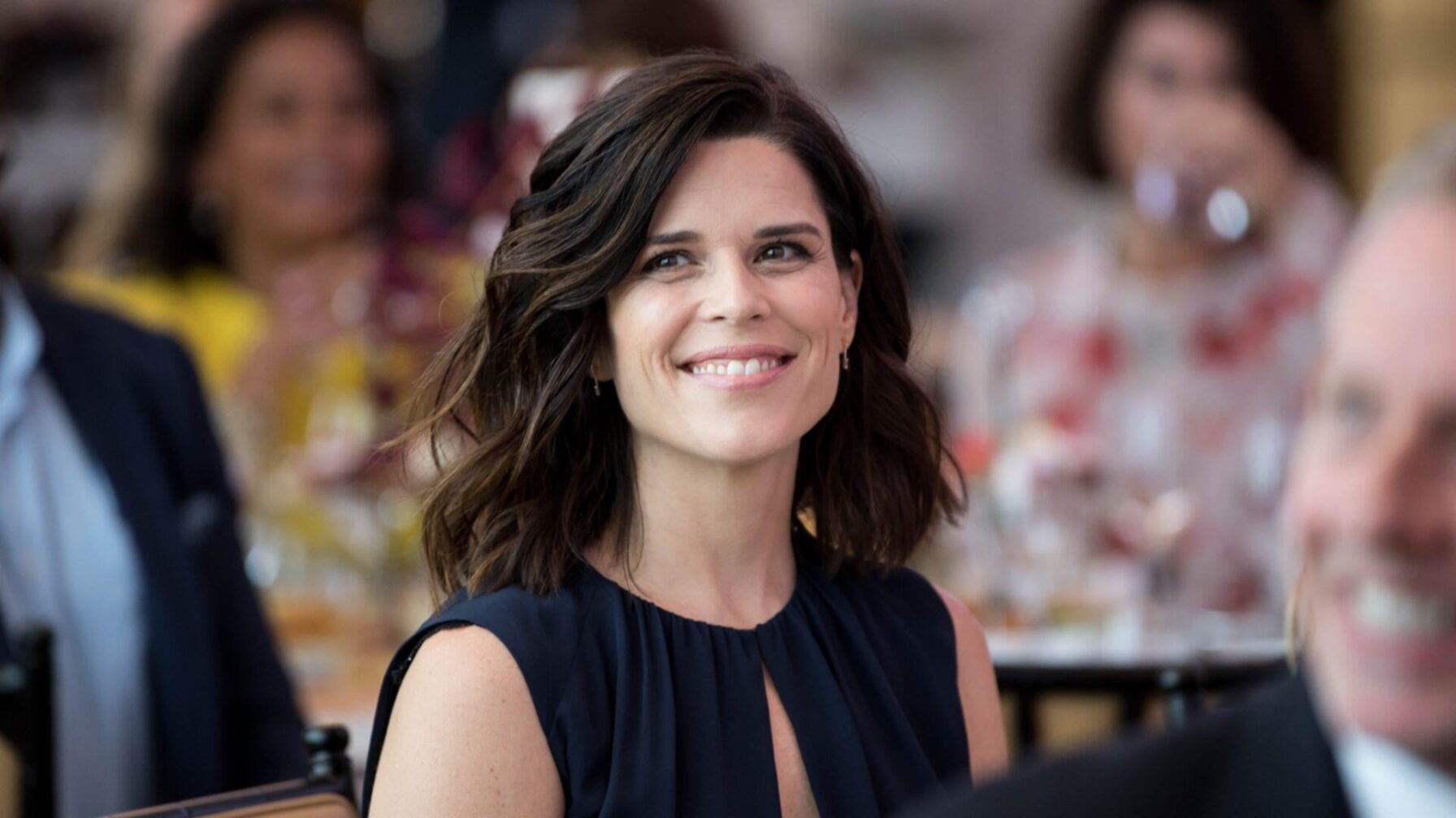 Neve Campbell está de regreso para Scream 7, con Kevin Williams como ...