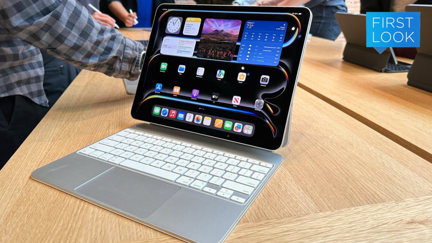 Primer vistazo: el nuevo iPad Pro OLED de Apple es increíblemente ...