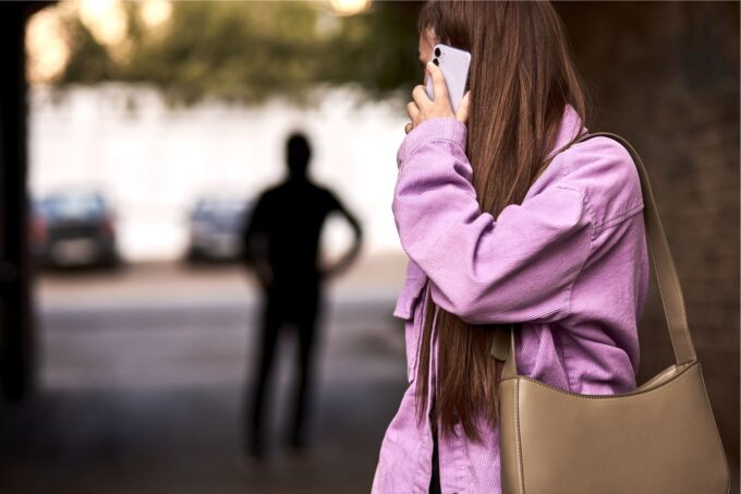 Cuidado con la nueva estafa telefónica del 'fraude del sí': lo que ...