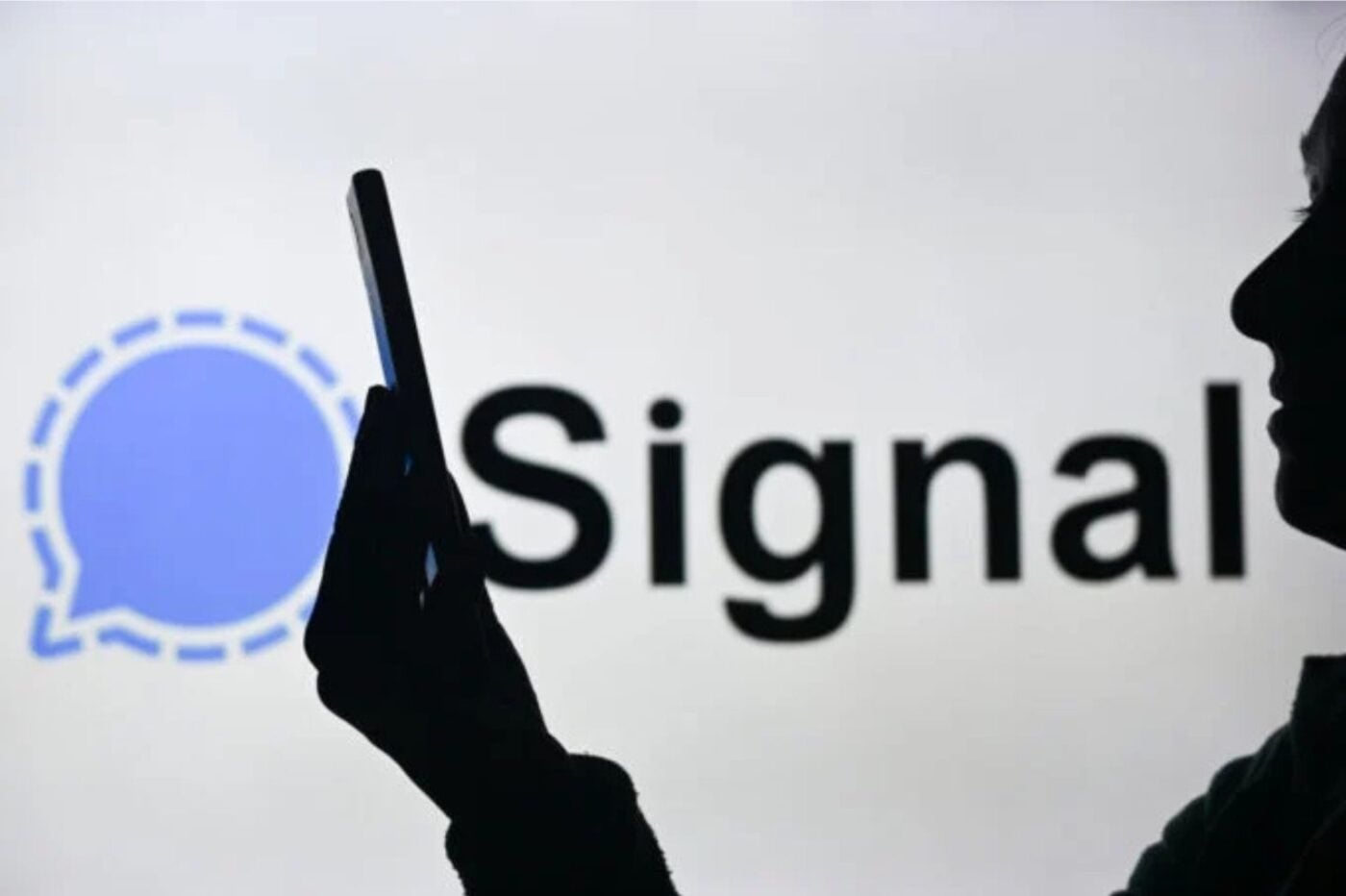 Por seguridad, X bloqueó brevemente los vínculos a Signal y luego los ...