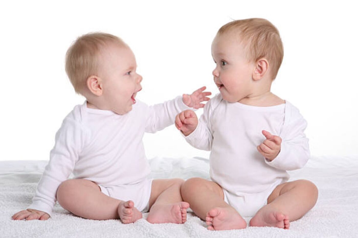 ¿Cuándo empiezan a aprender el lenguaje los bebés? Este nuevo estudio ...
