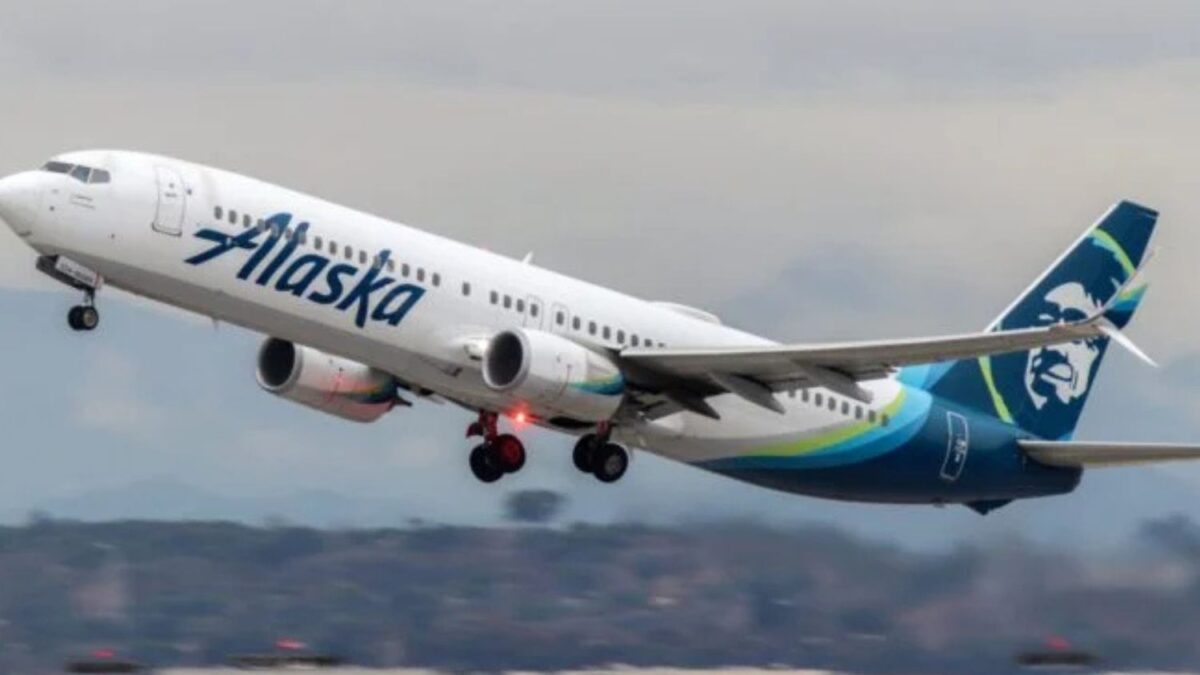Fallo de computadora deja en tierra a todos los vuelos de Alaska Airlines