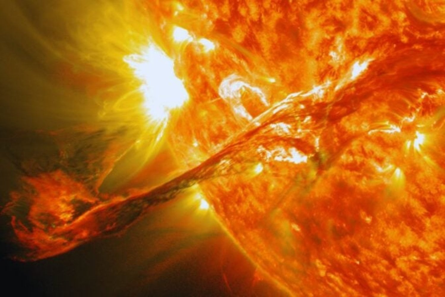 El misterio del sol que debía dormir y decidió despertar ...