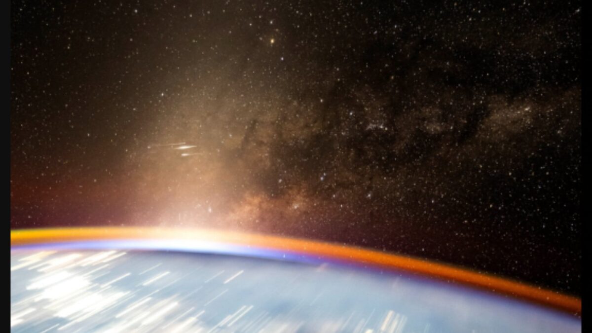 Un astronauta graba desde el espacio el brillo de Starlink y alerta ...